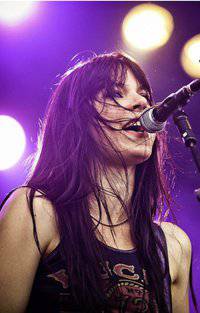 5 Cewek Metal Paling Cakep | KASKUS